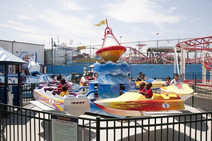 Jump Around Blooloop