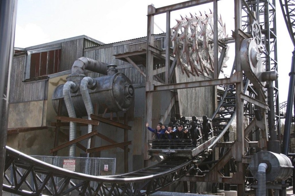 Paragon Creative - SAW The Ride & Horror Maze, Thorpe Park Blooloop