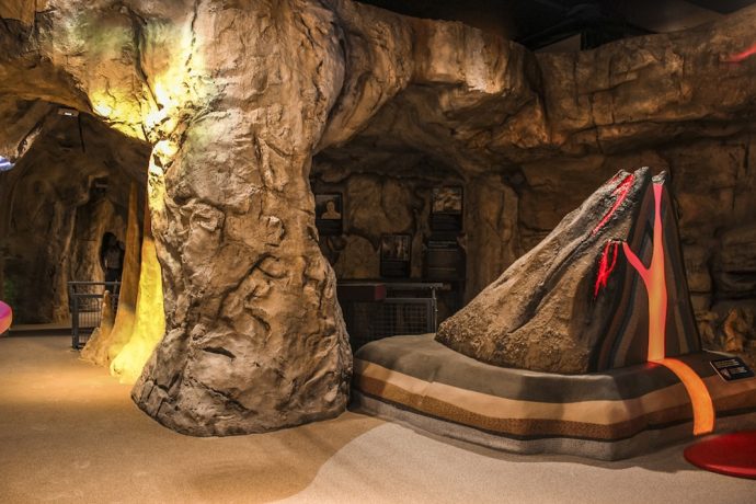 Walltopia builds world's largest artificial cave attraction | blooloop